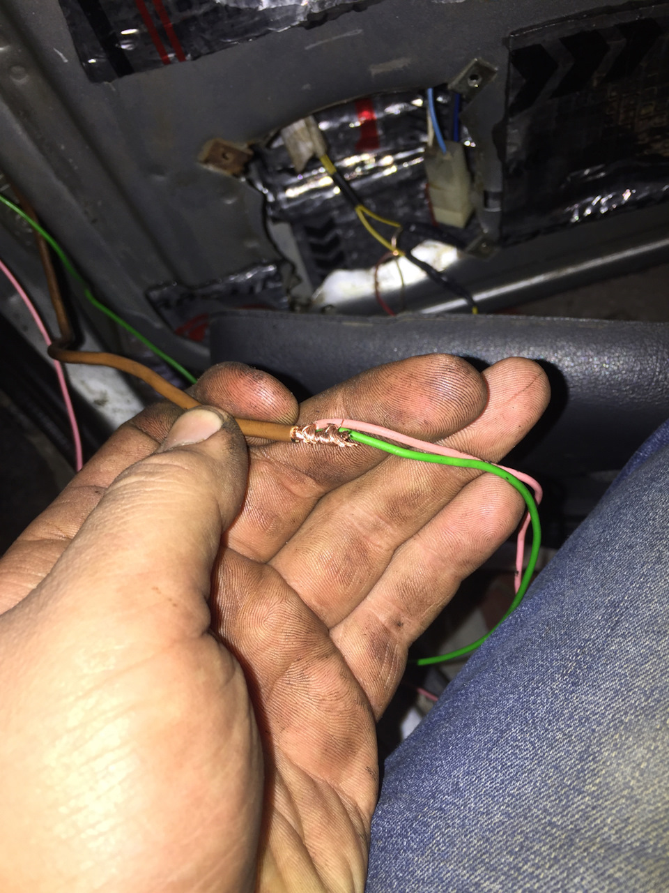 Новый аккумулятор Exide EK700 AGM — Volkswagen Passat Variant (B7), 2 л ...