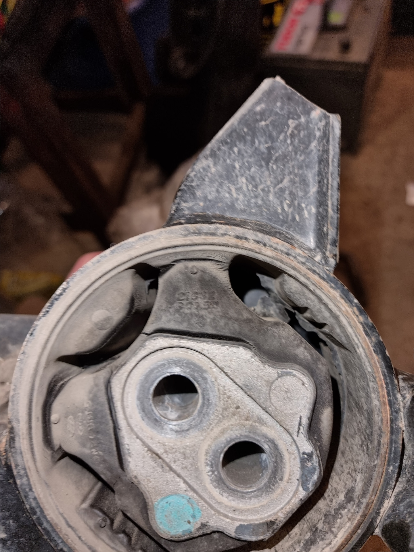 Подушки двигателя — Hyundai Sonata VI (YF), 2,4 л, 2013 года | запчасти ...