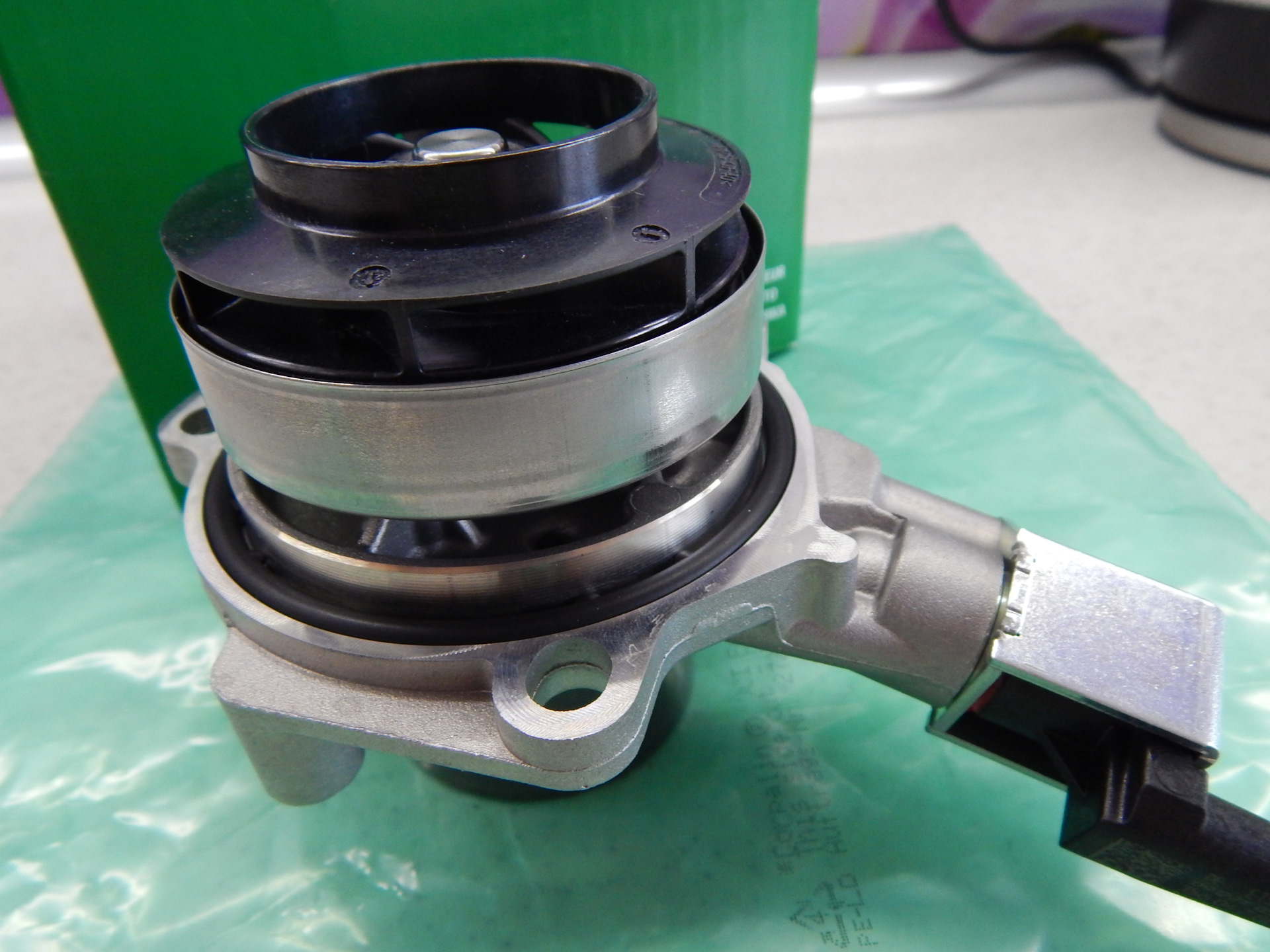 Минус почка) — SEAT Leon (Mk III), 1,6 л, 2015 года | запчасти | DRIVE2