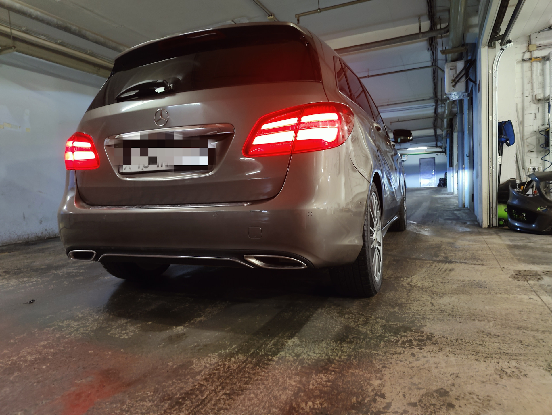 Дооснащение: Задний бампер от рестайлинга. Код P59 — Mercedes-Benz B ...