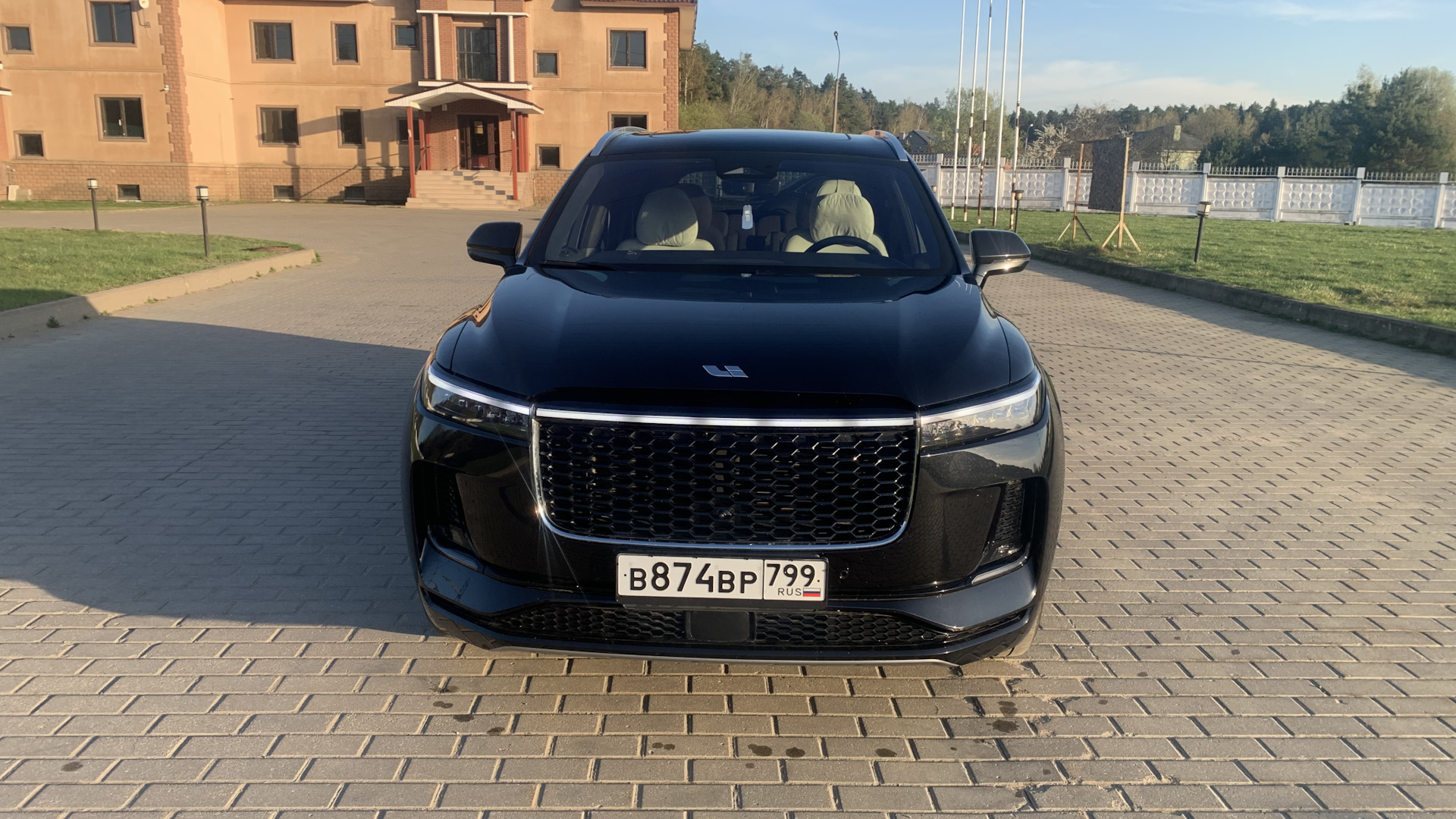 Li Auto One 1.2 бензиновый 2021 | на DRIVE2