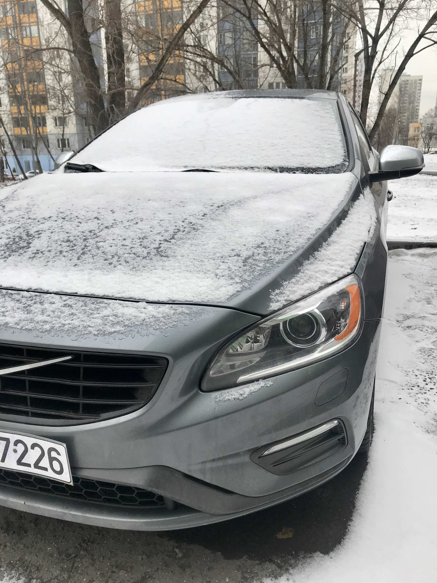 Недостающий ништяк R-Design, новые зеркала, Cross Traffic Alert ...