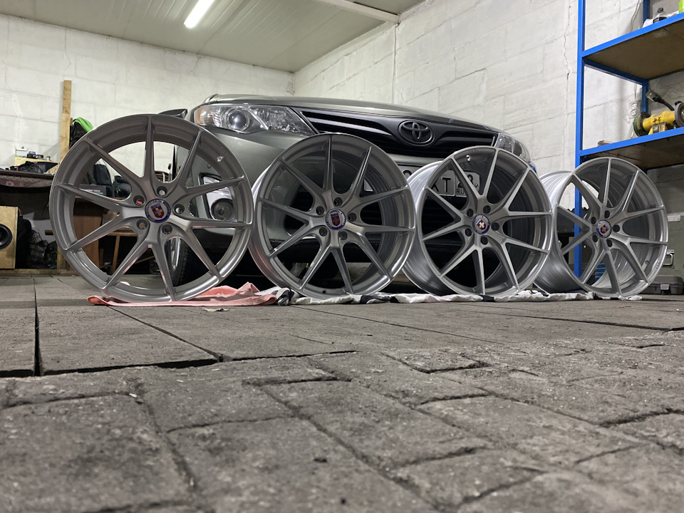 Приехали долгожданные 19шки, ждём резину и пружины — Toyota Camry (XV50 ...