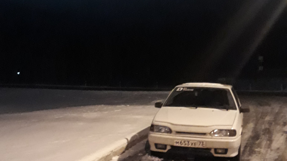 Странный вопрос. Залезал ли крышка багажника в багажник? — Lada 2113, 1 ...