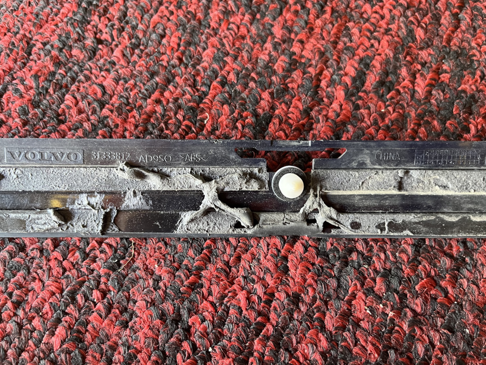 31333812 Молдинг Volvo | Запчасти на DRIVE2