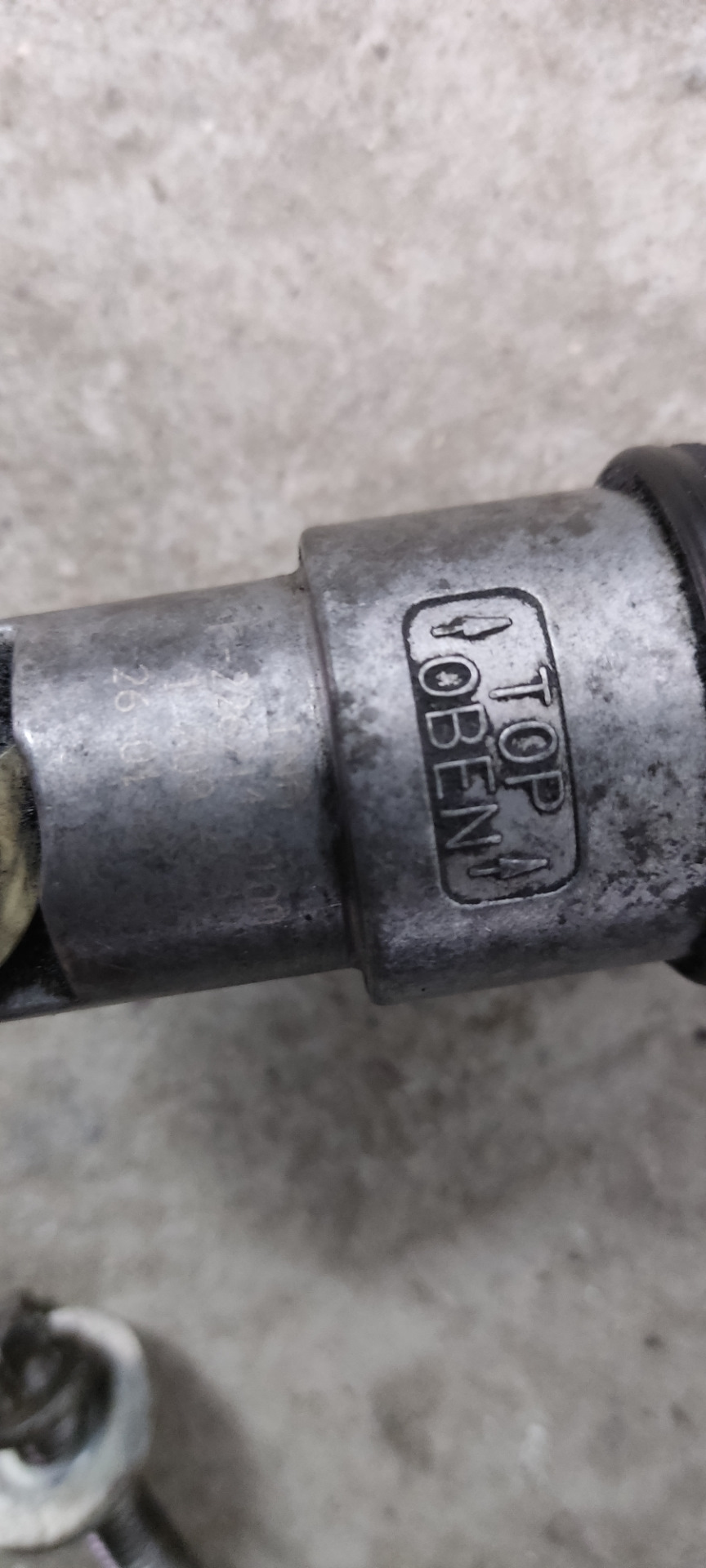 Замена натяжителя ролика доп агрегатов — Opel Omega B, 2,2 л, 2001 года ...