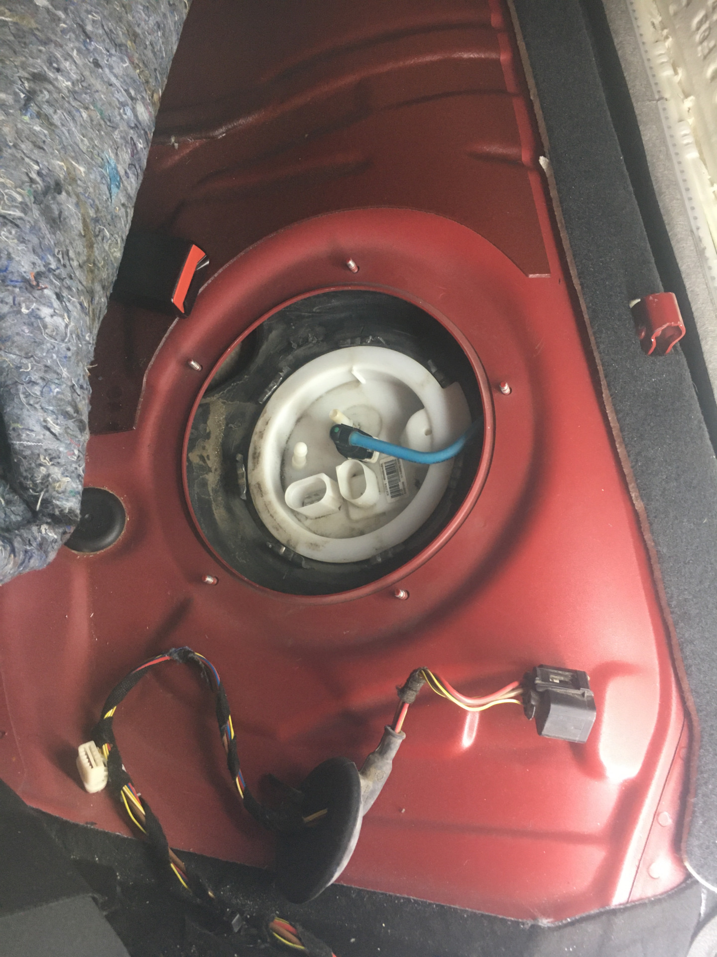 Первая серьезная поломка (замена бензонасоса) — BMW 1 series (F20), 1,6 ...