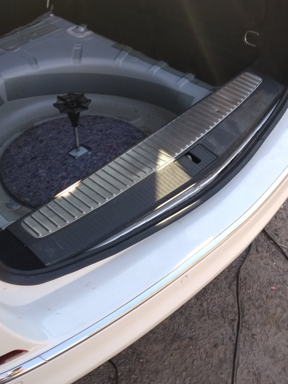 Защита и порожек в багажник — Opel Astra J, 1,7 л, 2014 года | своими ...