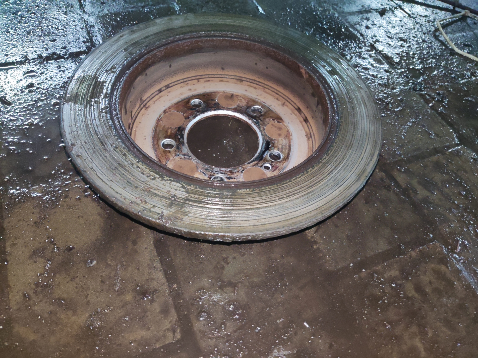 Обслуживание задних тормозов — Hyundai Tucson (JM), 2,7 л, 2007 года ...