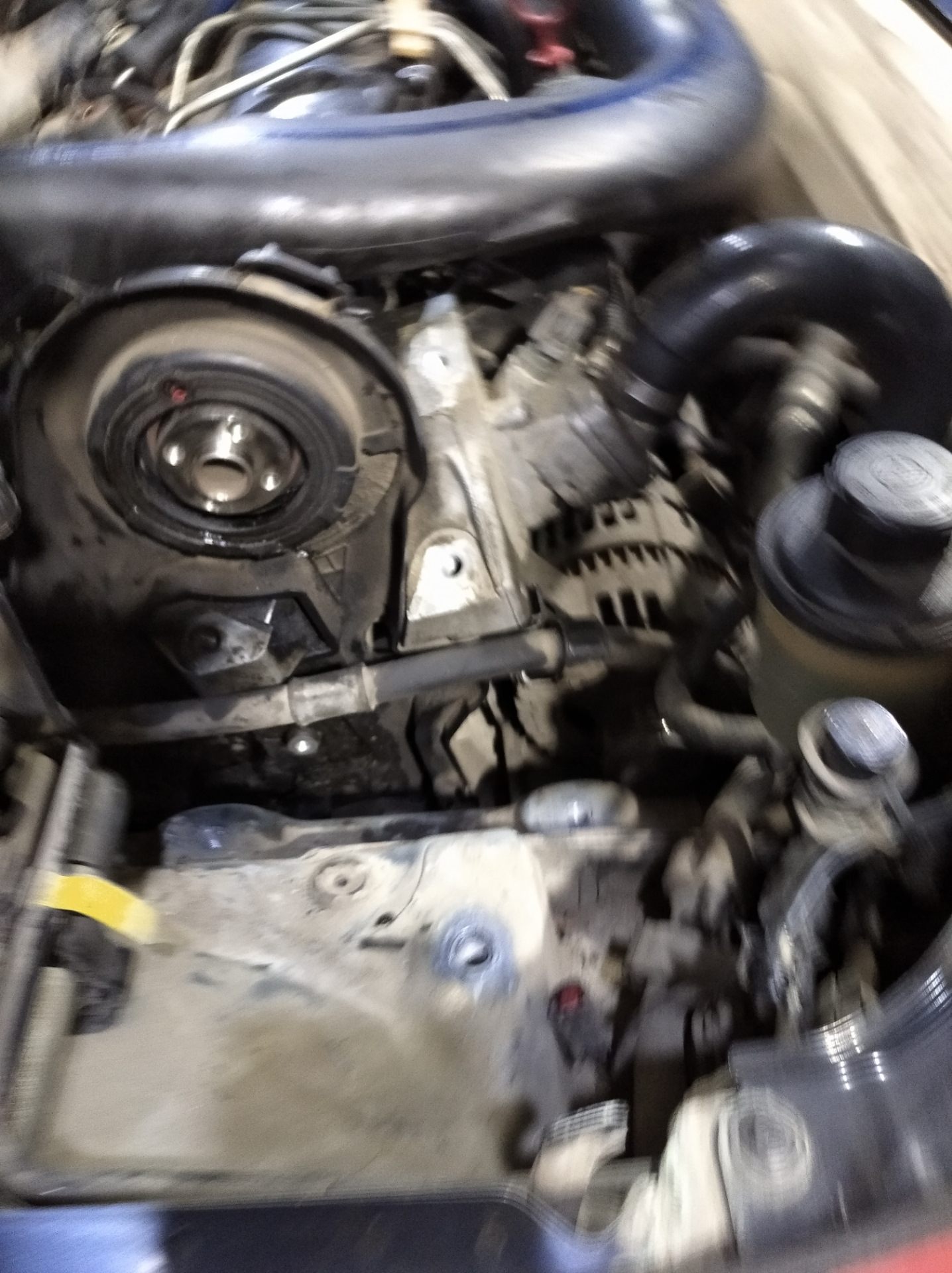 Замена ГРМ и помпы — Volvo V70 III, 2,4 л, 2008 года | своими руками ...