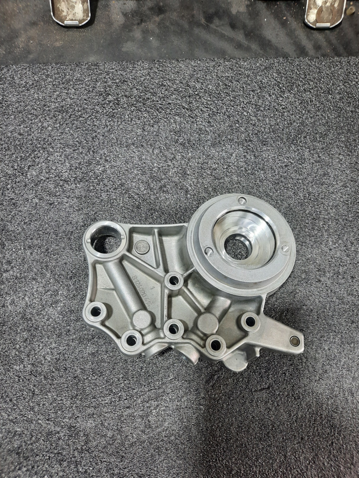 Опора распредвалов Gen2 1.8-2.0 Tsi на Volkswagen Passat B6. Б/у | 2 ...