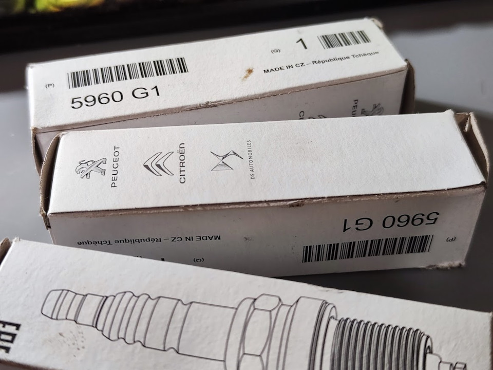 Замена масла, фильтров и свечей — Peugeot 207, 1,4 л, 2009 года | визит ...