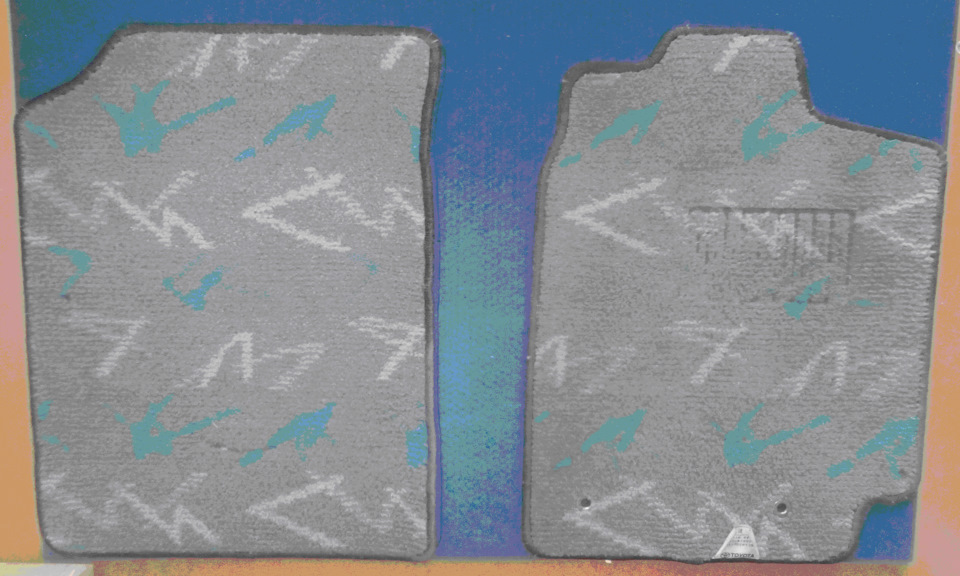 Знакомство с автомобилем, по мелочи… — Toyota Vitz (10), 1 л, 2001 года ...