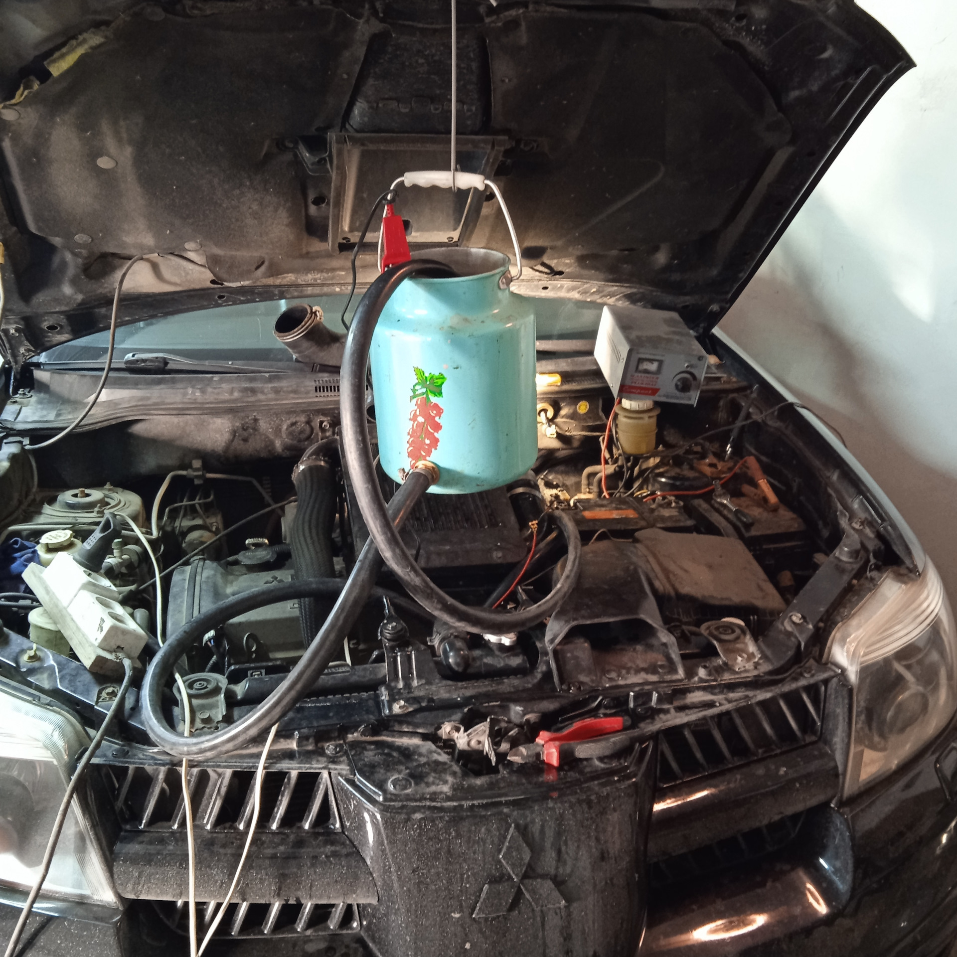 Промывка радиатора печки — Mitsubishi Outlander (1G), 2 л, 2005 года ...