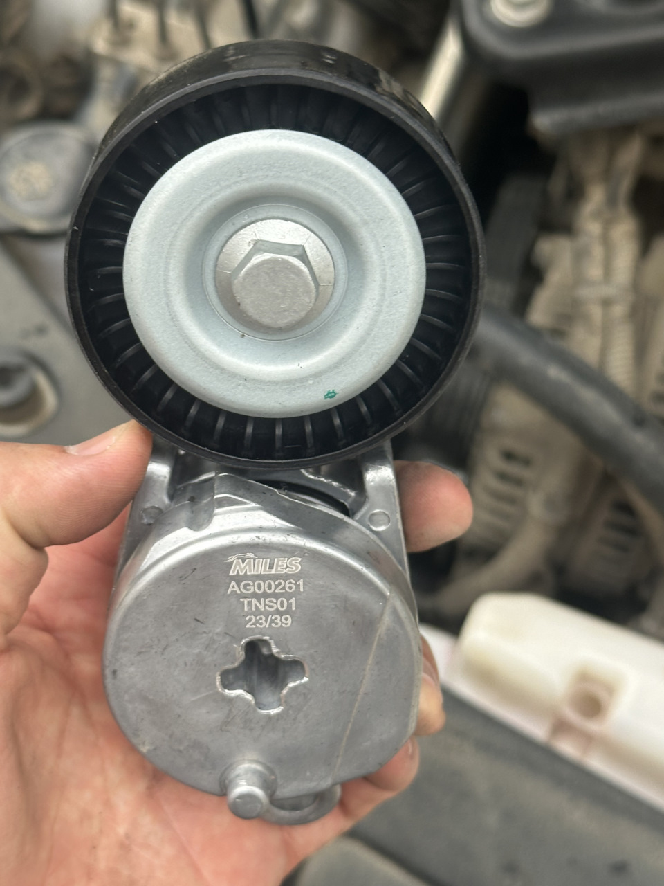 AG00261 Натяжной ролик, поликлиновой ремень MILES | Запчасти на DRIVE2