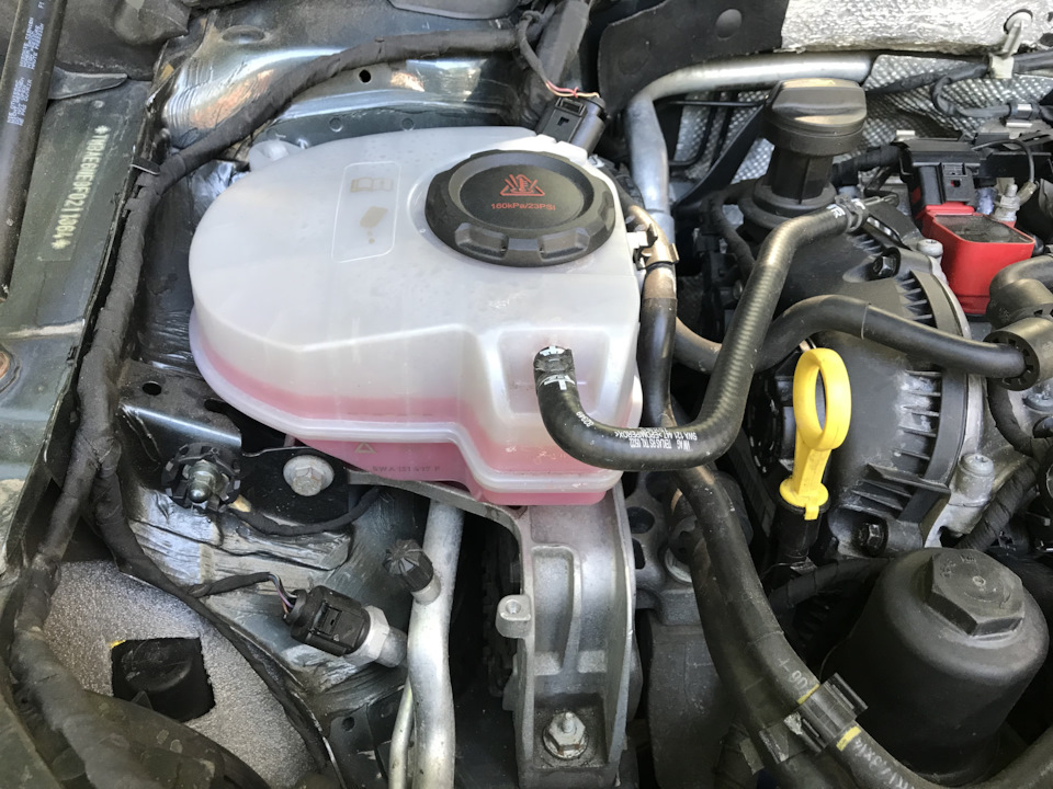 Бачек/датчик загрязнения и влажности/ограничитель бардачка/парктроник ...