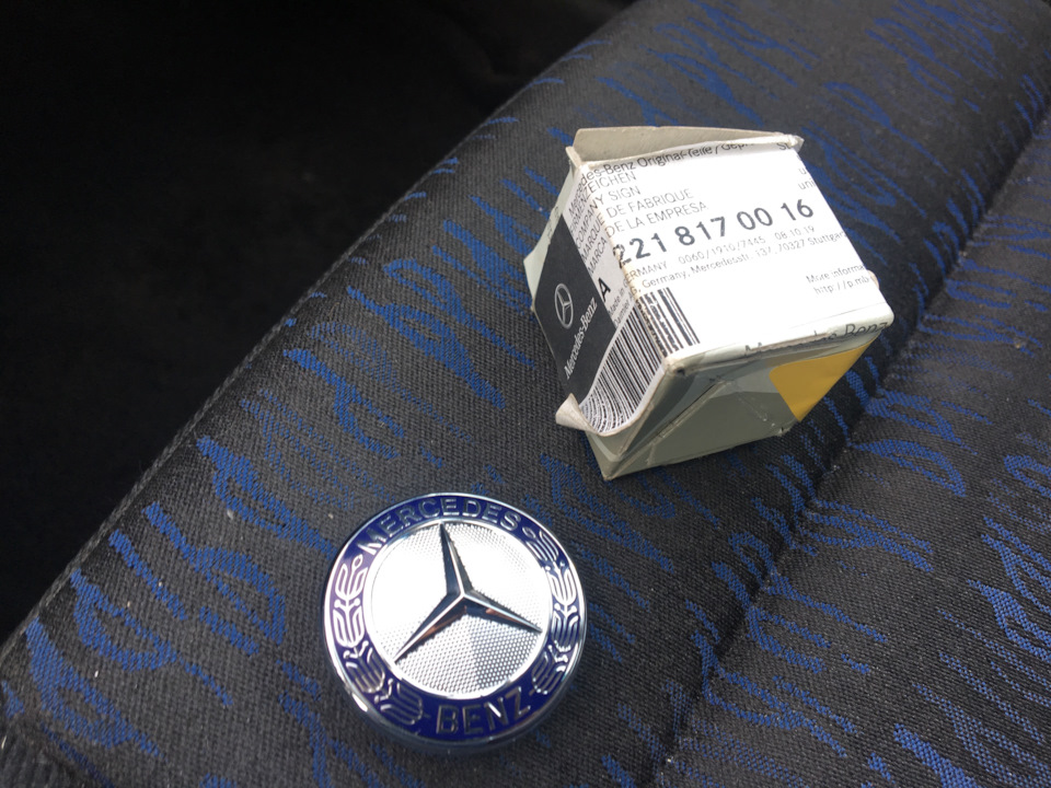 A2218170016 Эмблема фирменная решетки радиатора Mercedes | Запчасти на ...