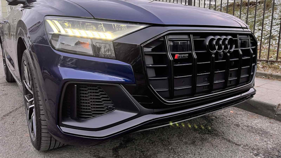 Audi Q8 3.0 бензиновый 2021 | Лайнер "Navarra Blue" на DRIVE2