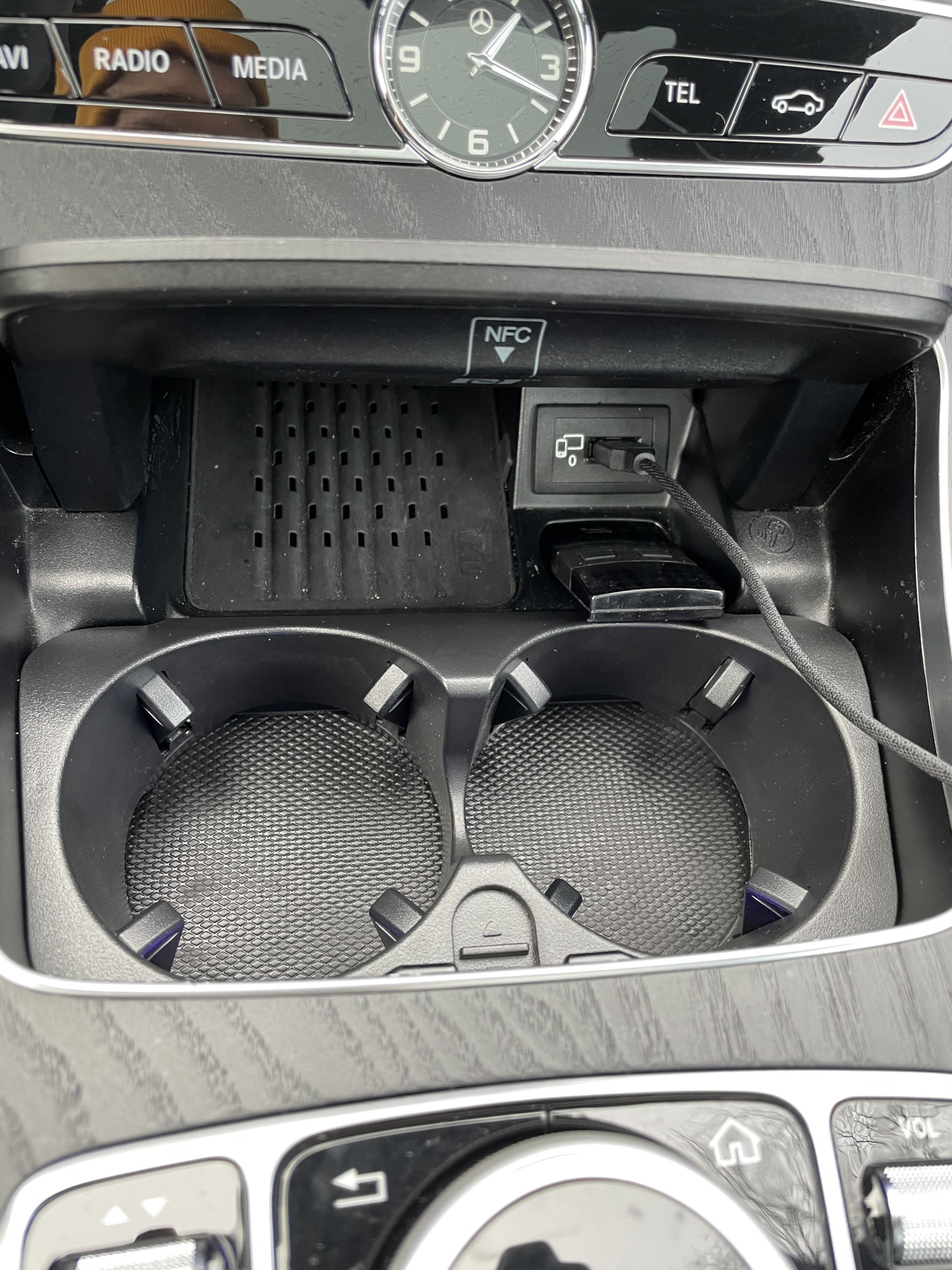 Подстаканник в консоль — Mercedes-Benz E-Class Coupe (C238), 2 л, 2018 ...