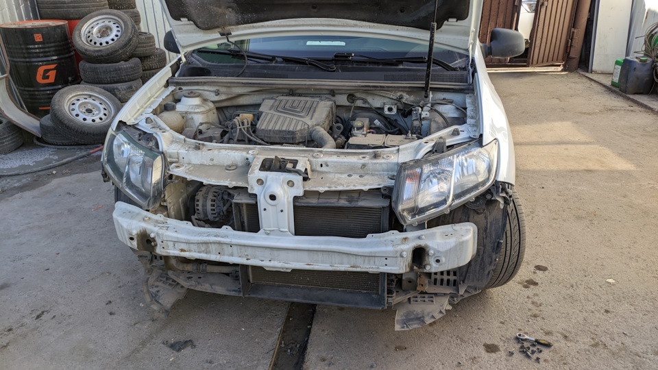 ищу тормозные диски и колодки брембо — Renault Logan (2G), 1,6 л, 2018 ...