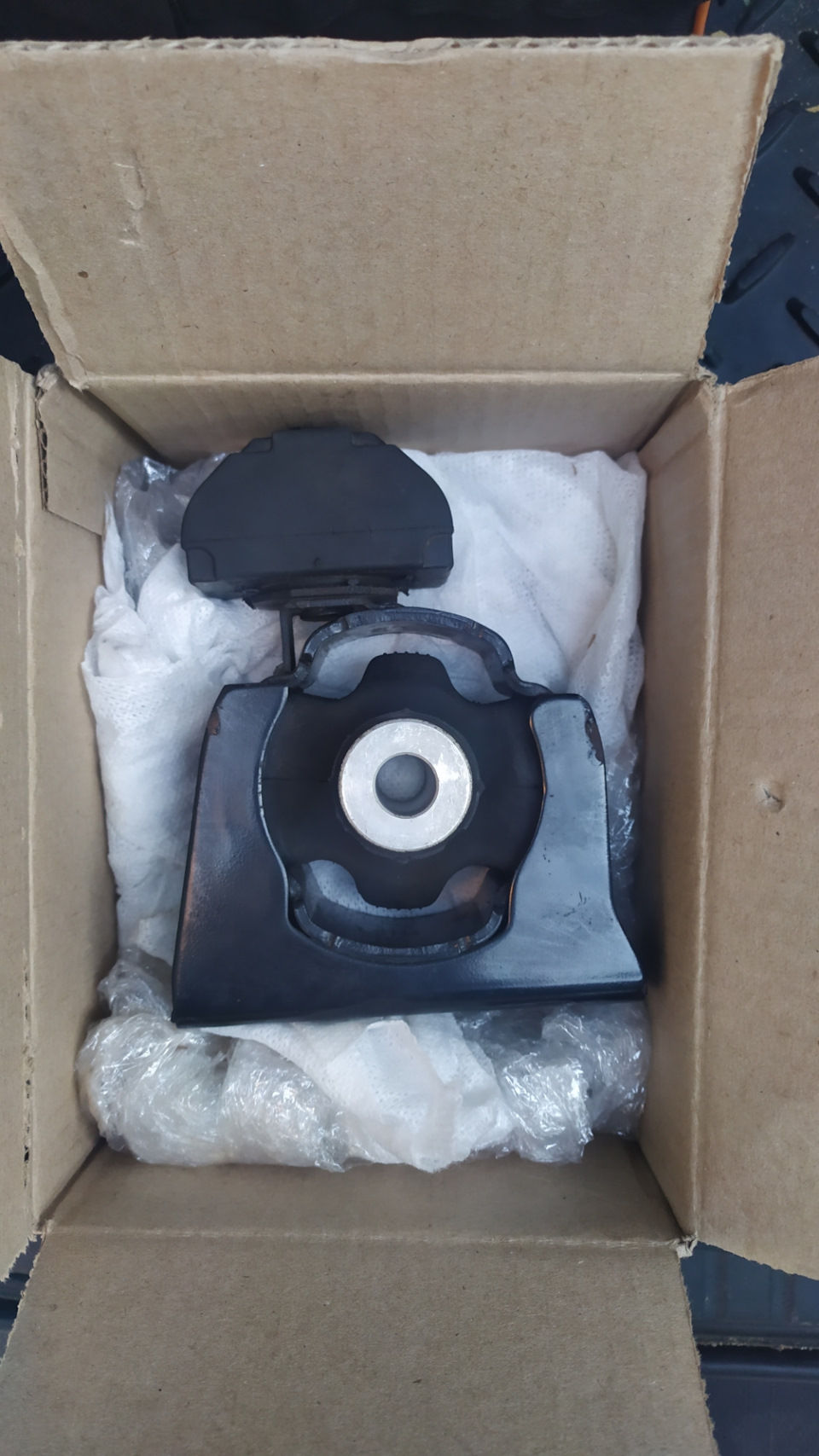 Кубышка — Toyota Vanguard, 2,4 л, 2010 года | запчасти | DRIVE2