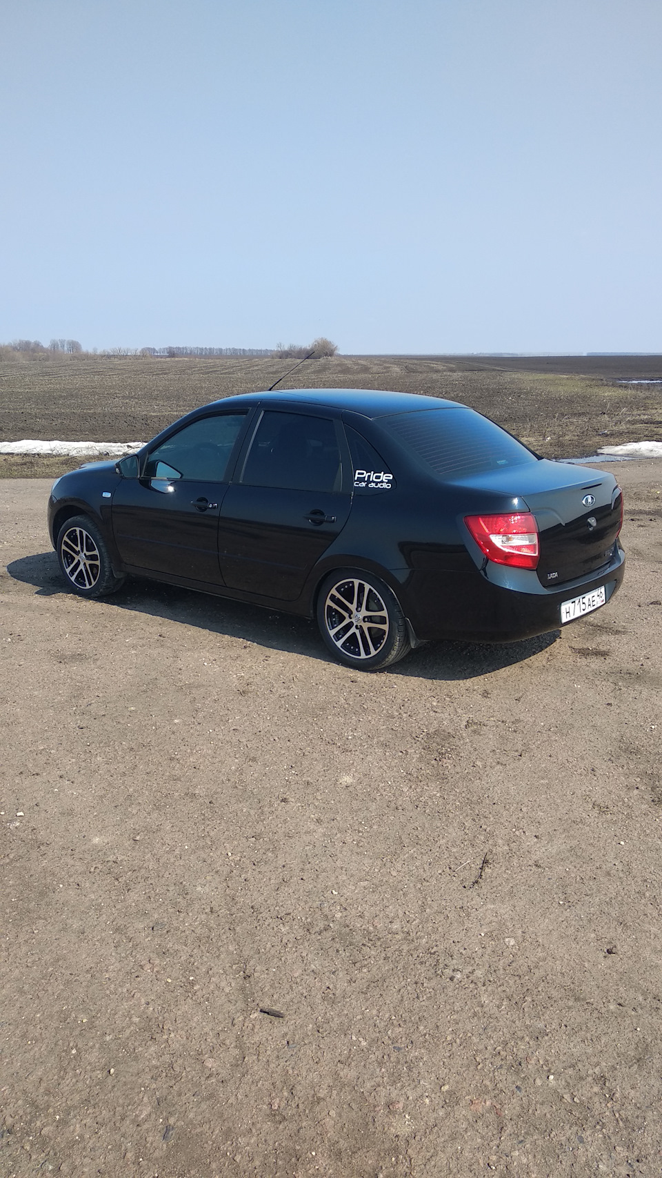 Рельсы R16 — Lada Гранта (1G), 1,6 л, 2013 года | колёсные диски | DRIVE2