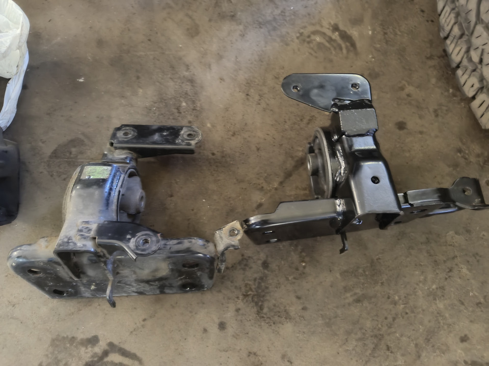 1237228220 ПОДУШКА ДВИГАТЕЛЯ ЛЕВАЯ. TOYOTA LEXUS | Запчасти на DRIVE2