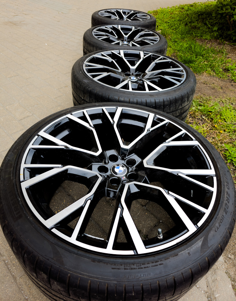 Шины летние Pirelli 315/30 R22, литые диски BMW 11,5Jx22 ET43 5x112 на ...