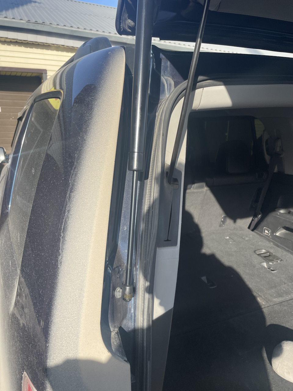 Газовые упоры крышки багажника — Honda Pilot (2G), 3,5 л, 2010 года ...