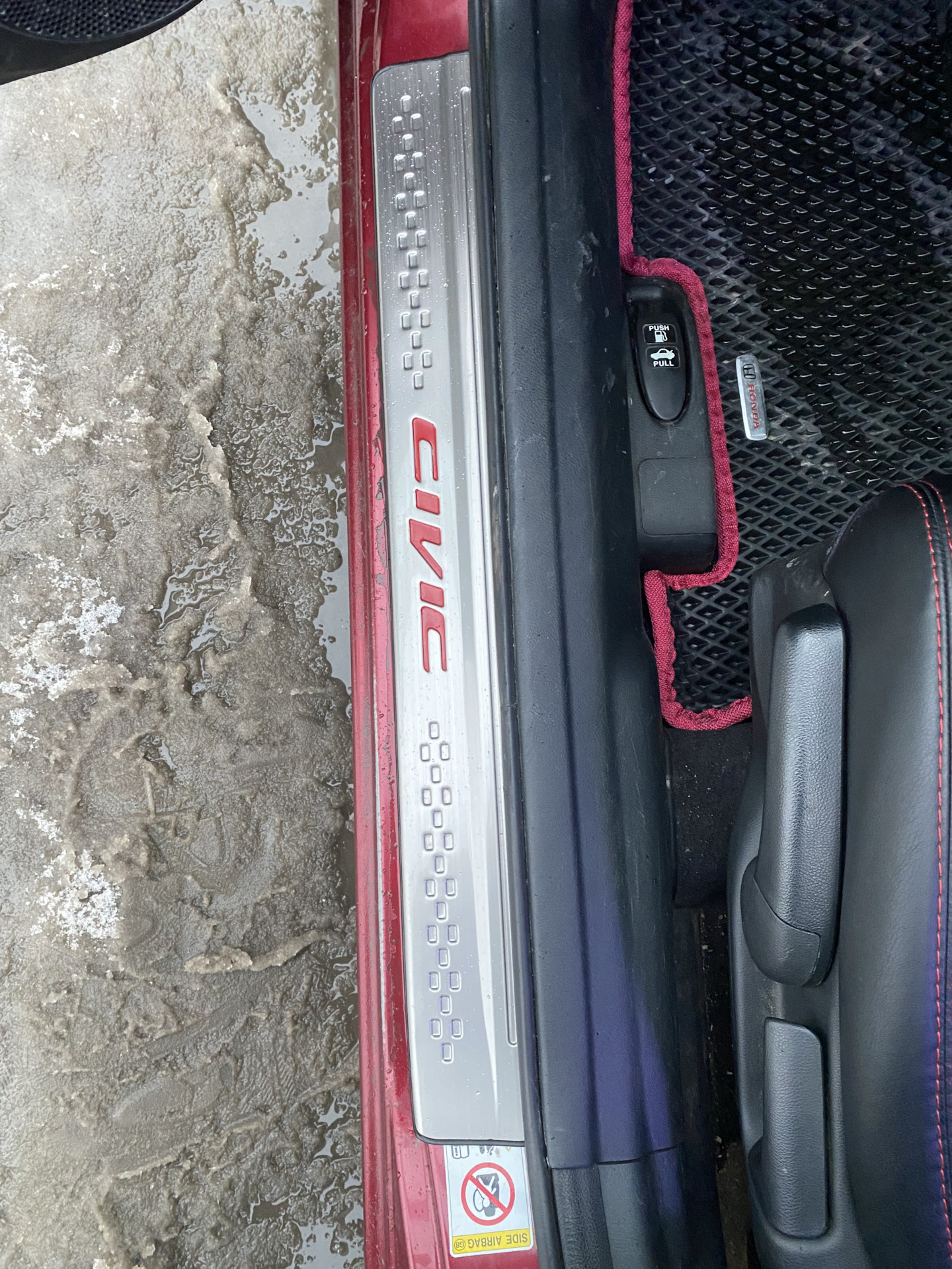 Накладки на пороги Civic — Honda Civic 4D (8G), 1,8 л, 2010 года ...