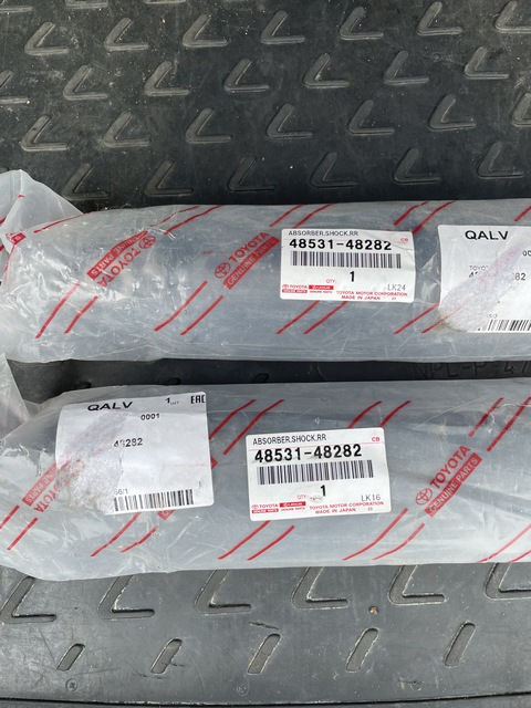 4853148282 Задний амортизатор TOYOTA LEXUS | Запчасти на DRIVE2