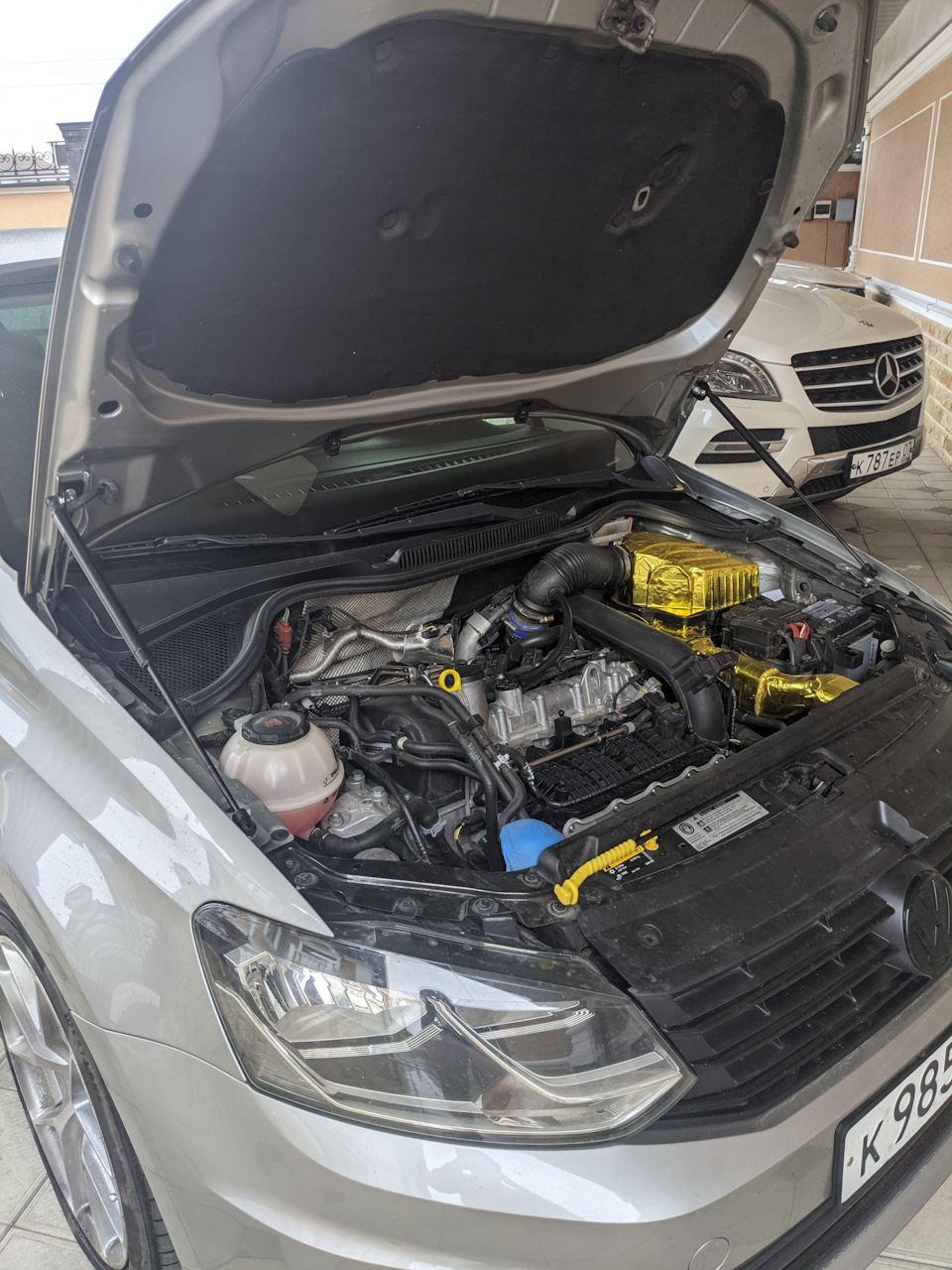 Газовые упоры на polo sedan — Volkswagen Polo Sedan, 1,4 л, 2019 года ...