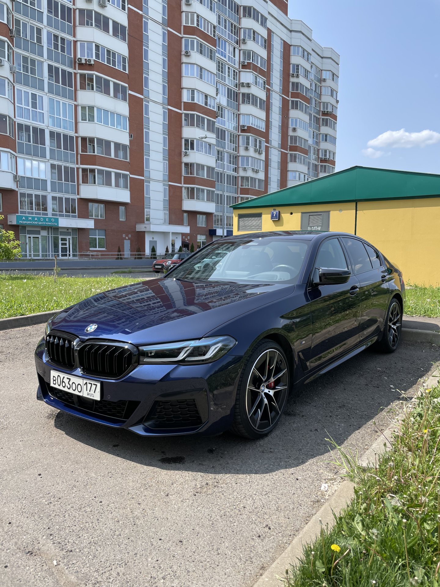 Ноздри и накладки зеркал М стиль — BMW 5 series (G30), 3 л, 2020 года | аксессуары | DRIVE2
