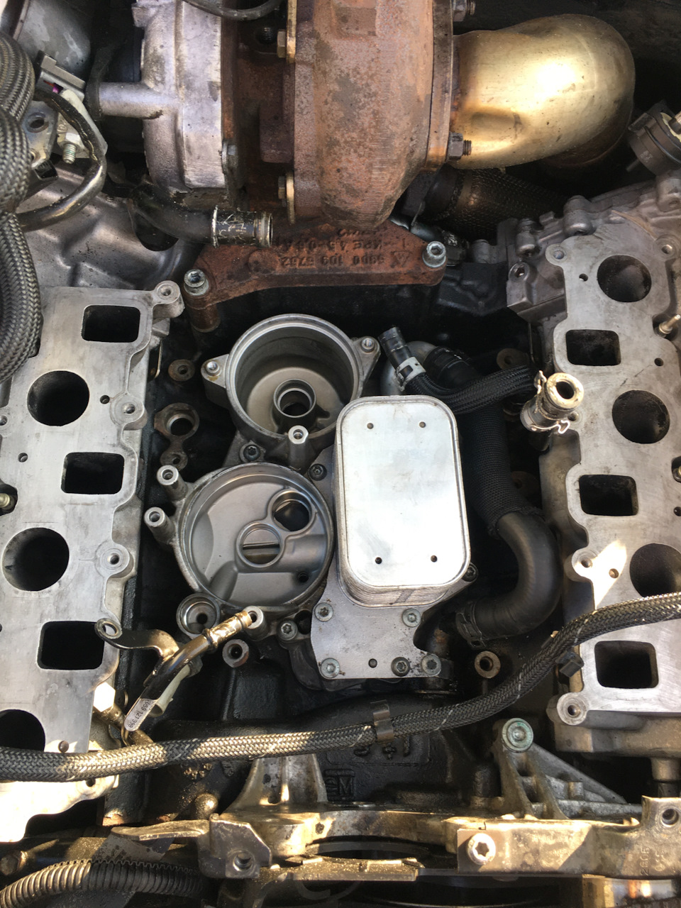 Замена всех прокладок в развале двигателя, замена крышек форсунок Ауди ...