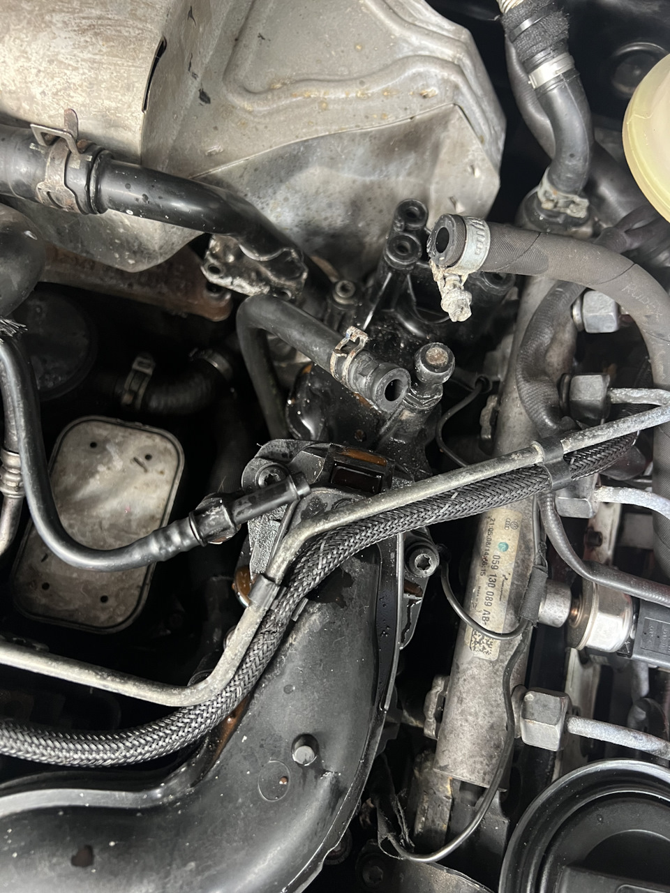 Замена шланга ОЖ — Audi A6 (C6), 3 л, 2008 года | запчасти | DRIVE2