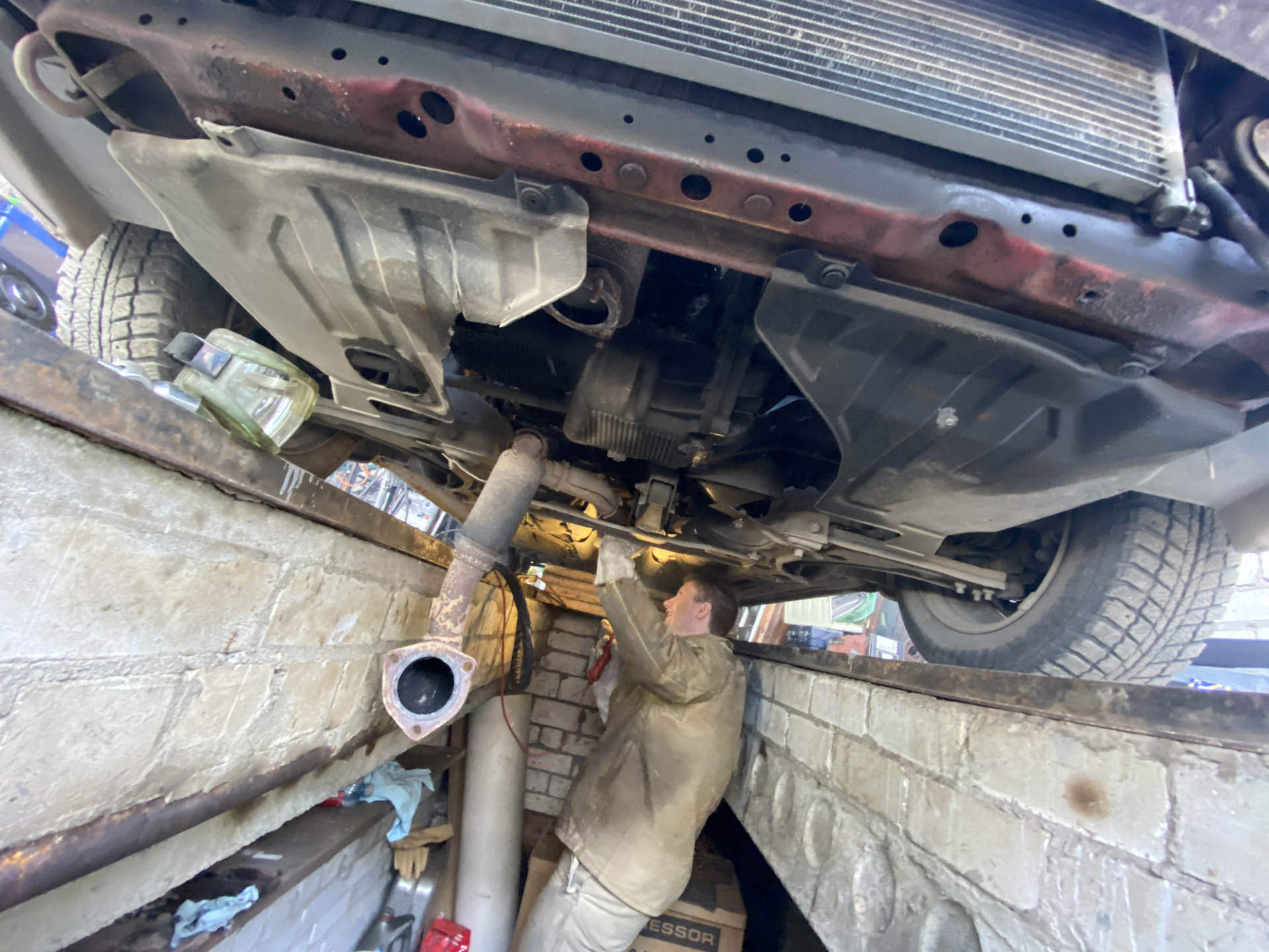 Ремонт выхлопной системы. — Chevrolet Lacetti SW, 1,6 л, 2012 года ...