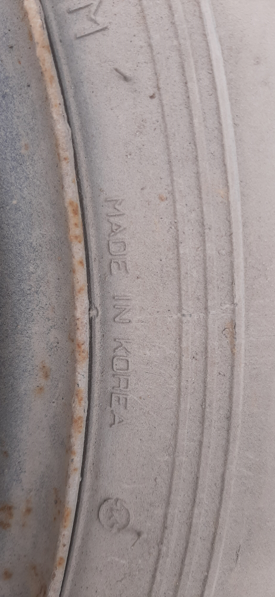 Обломило крепеж запасного колеса — Chevrolet Captiva (1G), 2,4 л, 2009 ...