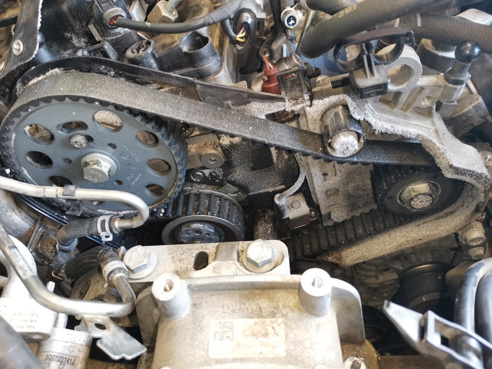 Замена ГРМ на двиг EA288 (DFCA) на пробеге 189 000 км. — Volkswagen ...