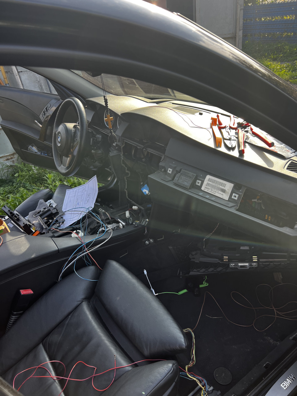 Замена дорест SZM на рестайлинг — BMW 5 series (E60), 3 л, 2005 года ...