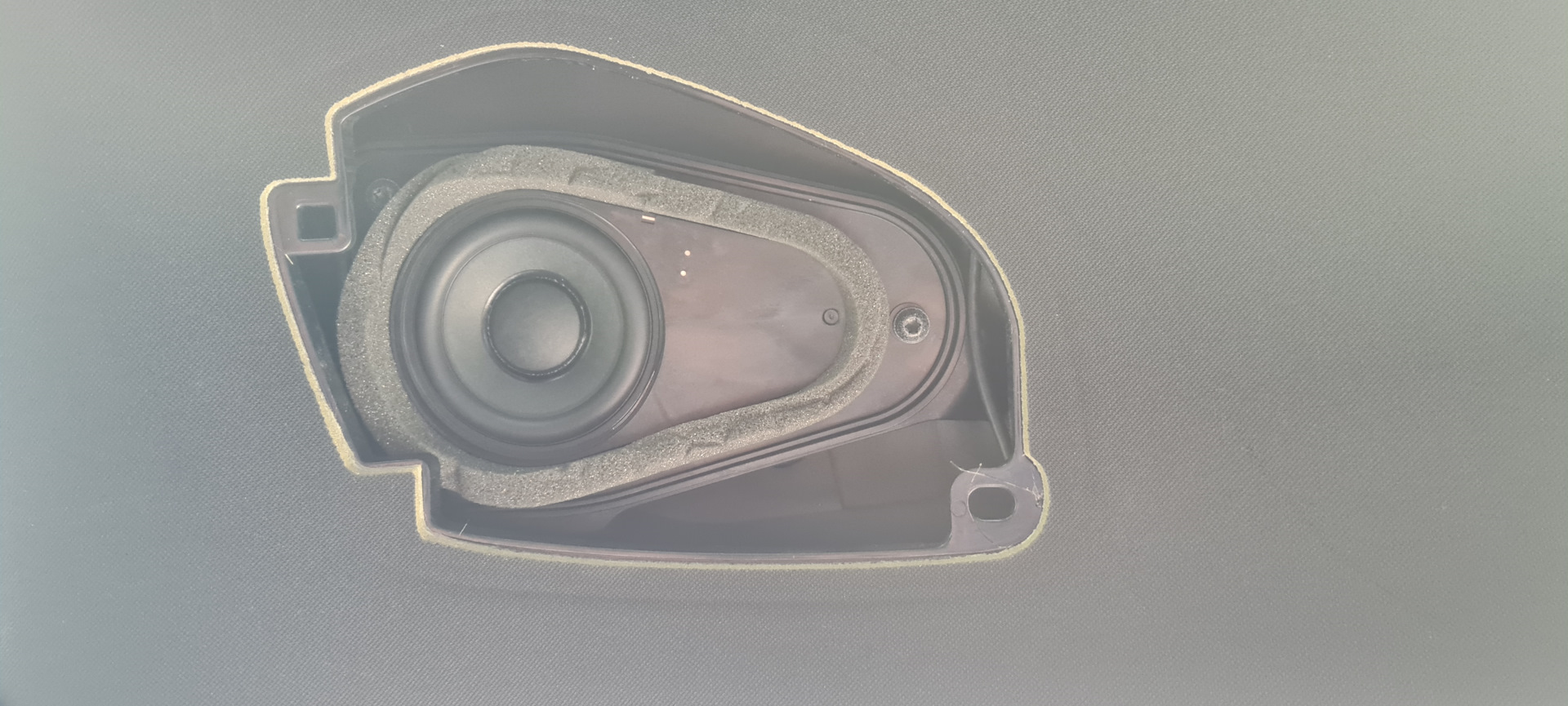 Bowers & Wilkins 1400 watt Volvo XC90. 1 часть. — Volvo XC90 (2G), 2 л ...