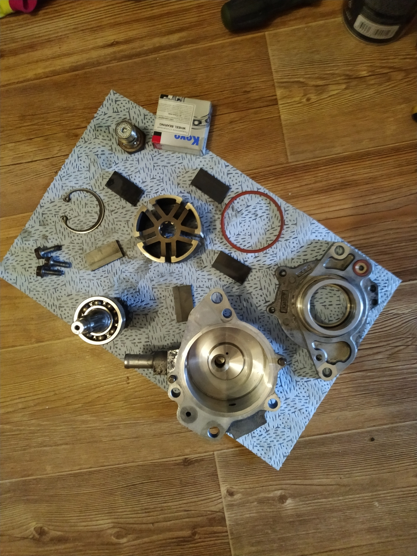 Вакуумный насос — Mitsubishi L200 (4G), 2,5 л, 2008 года | своими ...