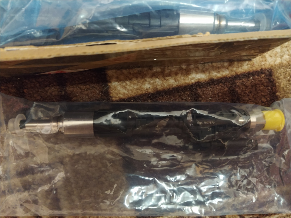 Форсунки бензиновые Bosch 0 261 500 109 на BMW 5 series (F10), BMW 3 ...