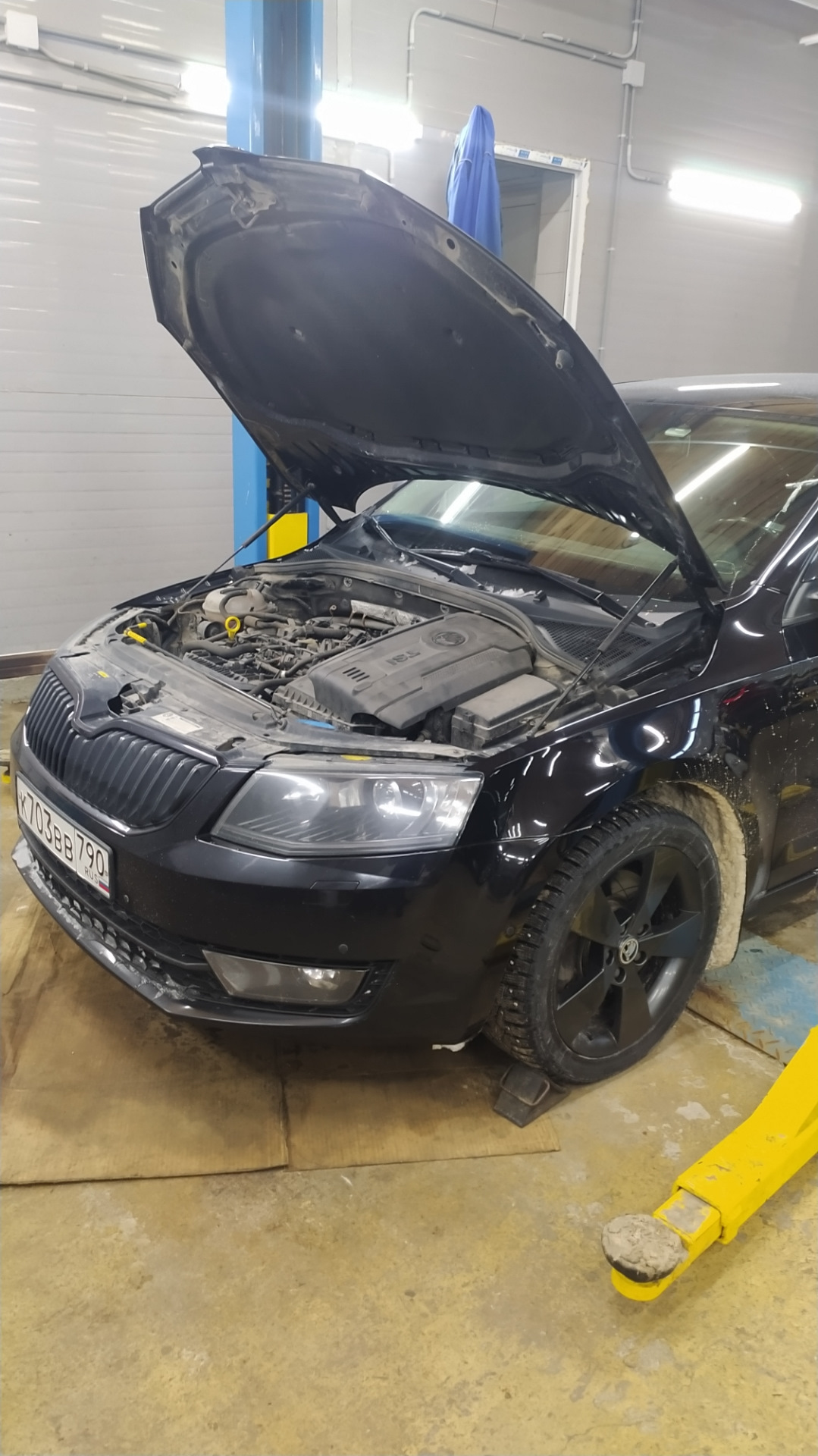 Замена свечей и масла в ДВС — Skoda Octavia A7 Mk3, 1,8 л, 2016 года | плановое ТО | DRIVE2