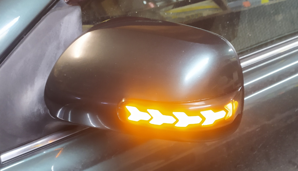 Динамические повороты в зеркала — Toyota Avensis II, 1,8 л, 2007 года ...