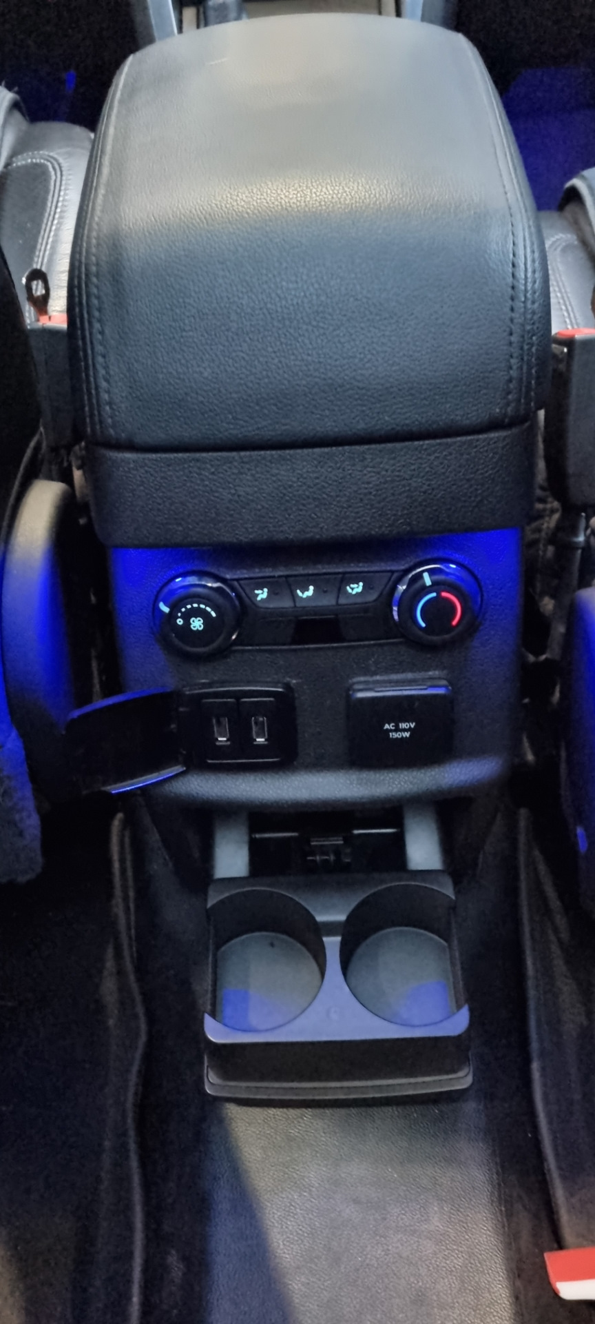 Рестайлизация часть 7: штатные usb для задних пассажиров — Ford ...