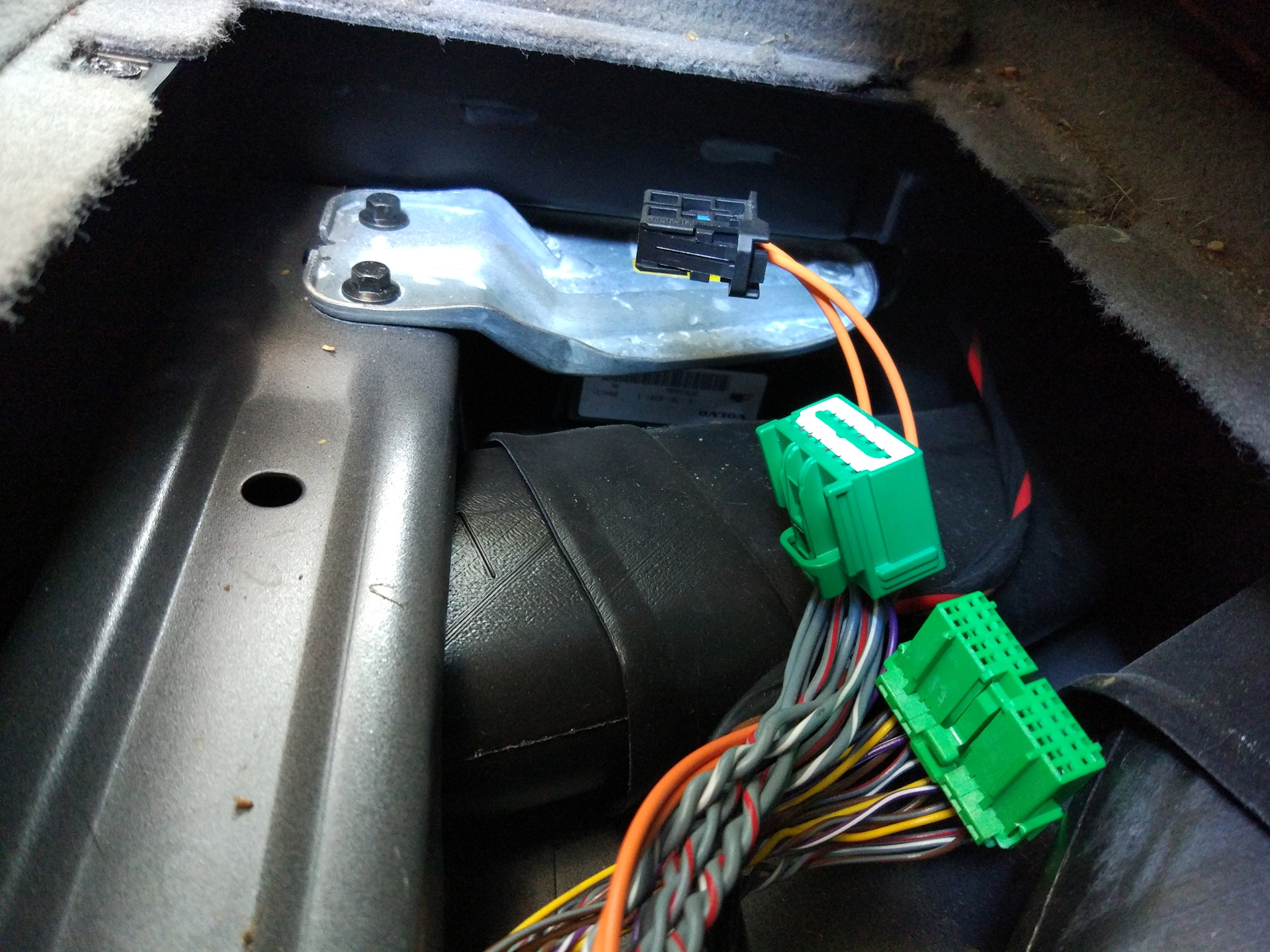 Ошибка "anti-skid service required" — Volvo XC90 (1G), 2,4 л, 2008 года ...