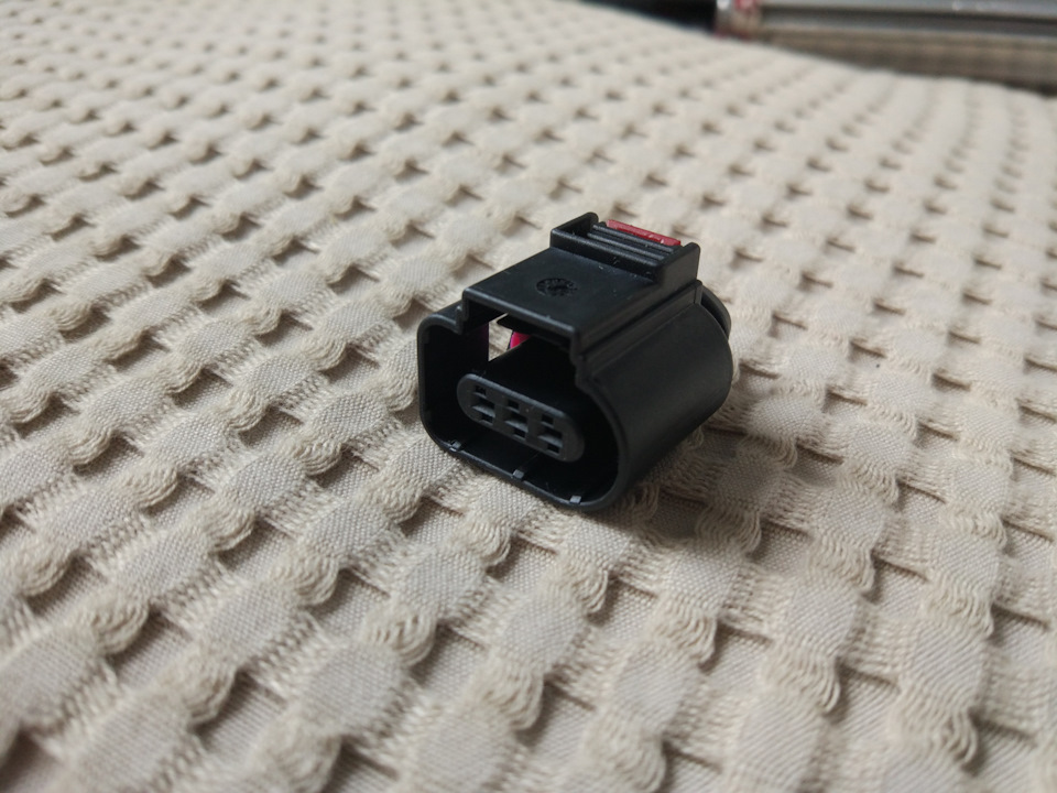 8K0973703 Разъём VAG | Запчасти на DRIVE2