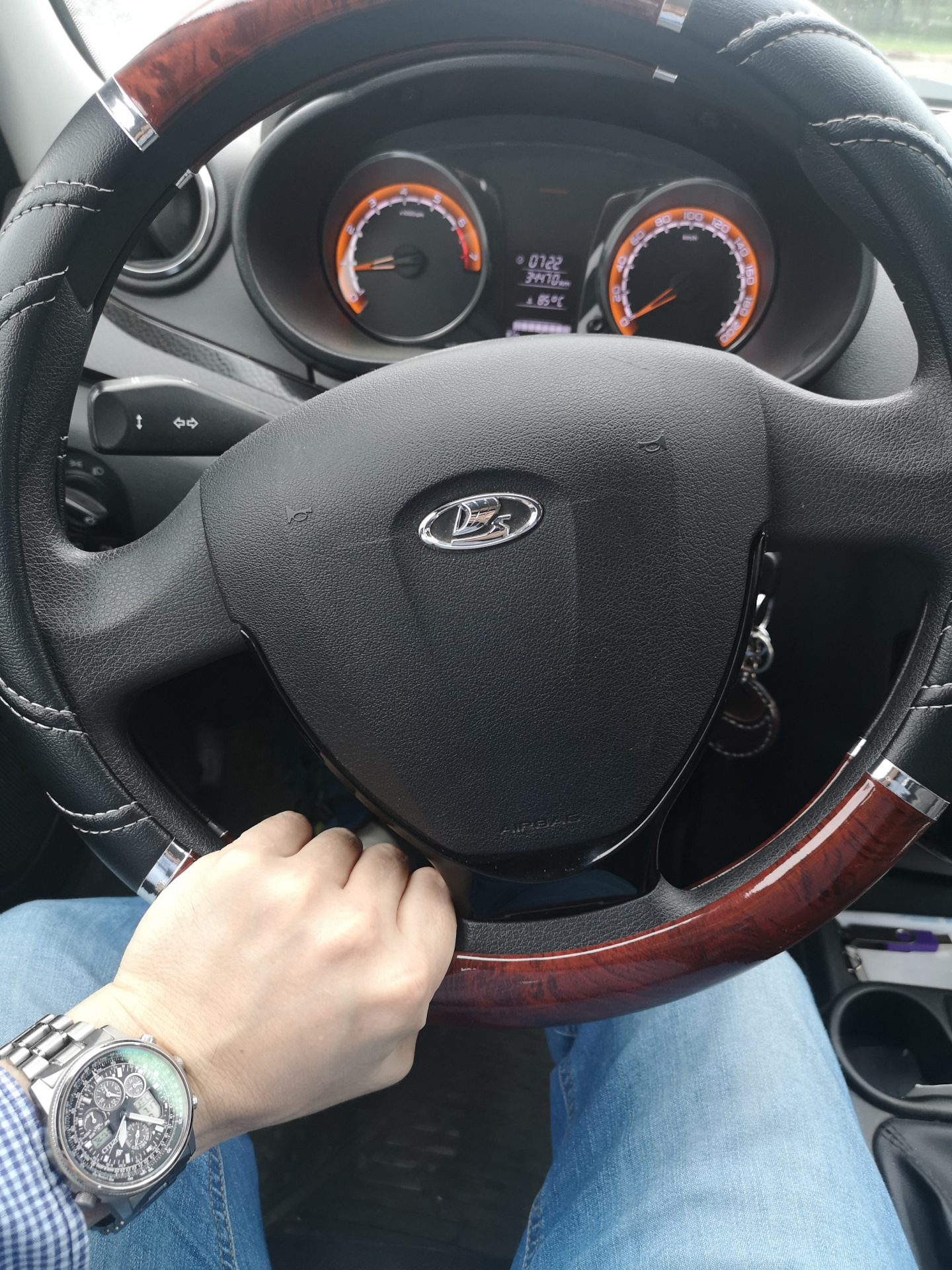 Оплетка руля — Lada Гранта Cross, 1,6 л, 2019 года | тюнинг | DRIVE2