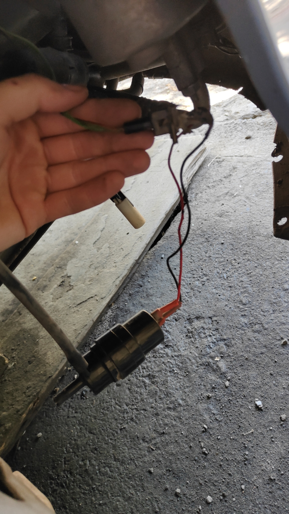 Помогите с номерами и аналогами насосов омывателей — Jaguar X-Type, 2,5 ...