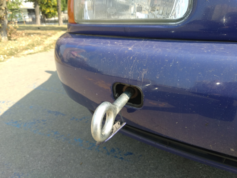 Буксировочная проушина — Volkswagen Polo Classic Mk3, 1,6 л, 1999 года ...